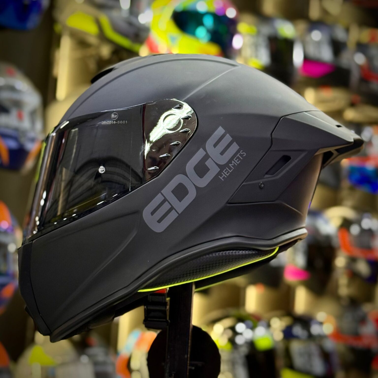CASCO CERTIFICADO EDGE SHANGAI – NEGRO MATE – Cascos Certificados Colombia